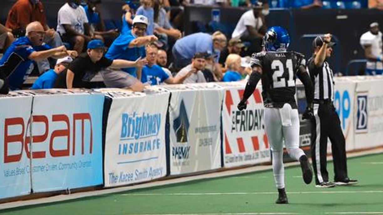 News: Rodney Hall Jr. Wins NAL Defensive Player of the Week - National ...