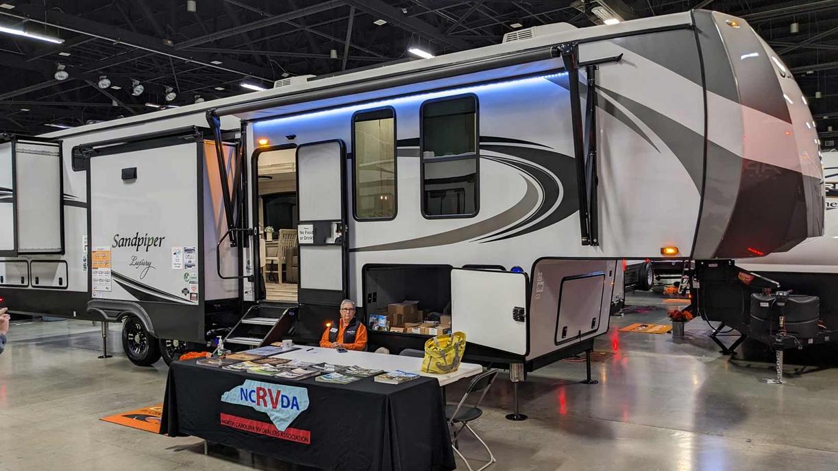 News: COUNTRY ROADS RV JOINS LEXINGTON FLYING PIGS AS A TRIPLE SPONSOR ...