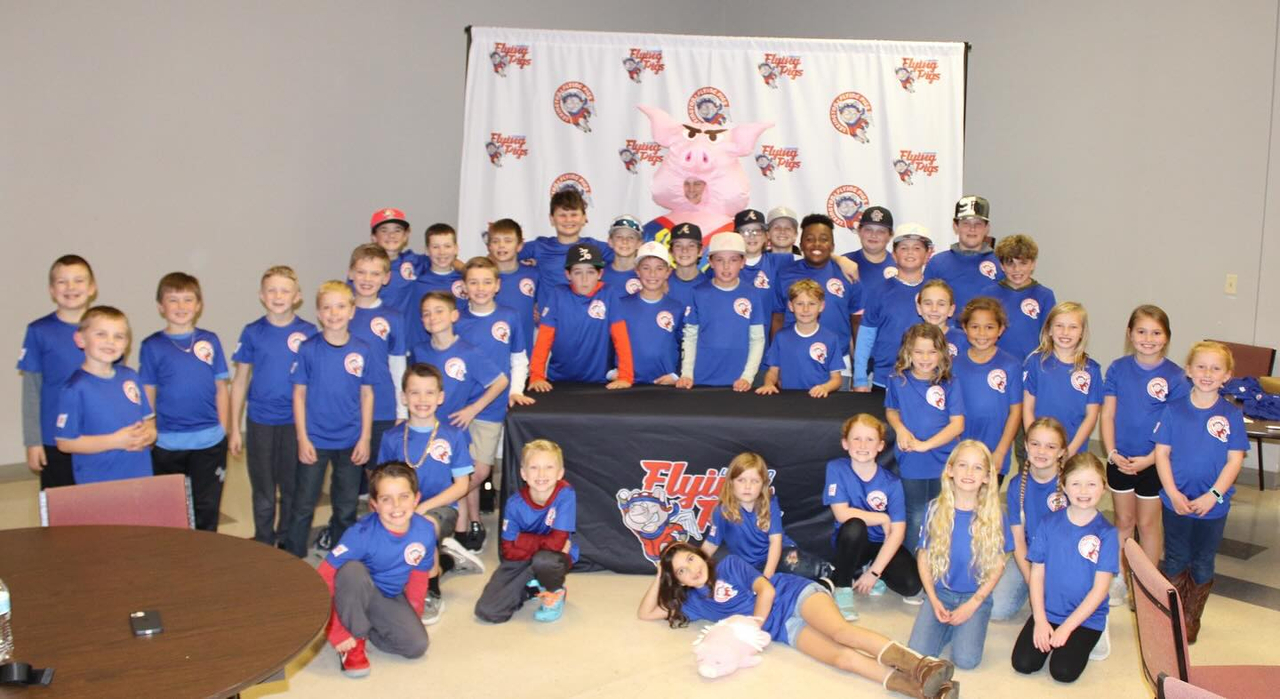 Flying Pigs Travel Ball - Lexington Flying Pigs