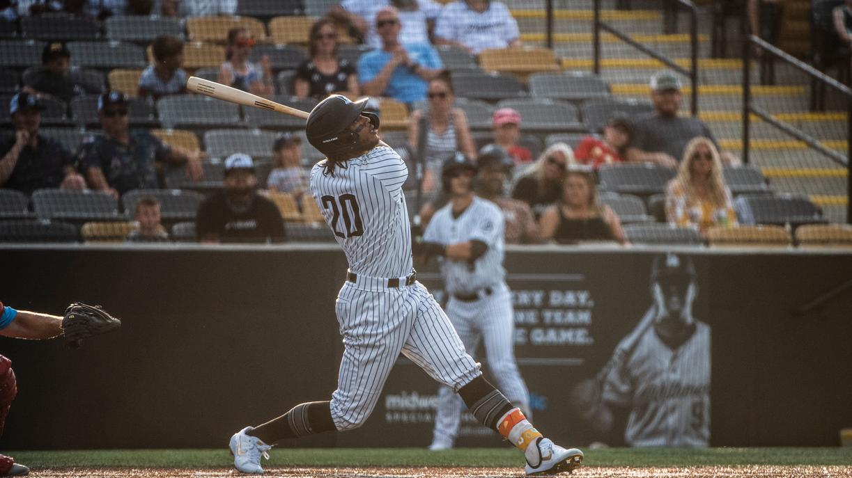 News: MILKMEN MASH AGAINST REDHAWKS FOR 10-6 VICTORY - Milwaukee Milkmen