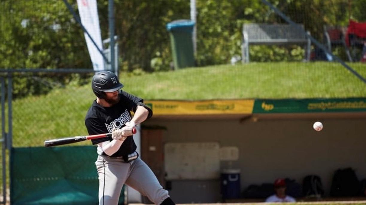 News: Toronto signs Fox-Pappas - Toronto Maple Leafs Baseball Club