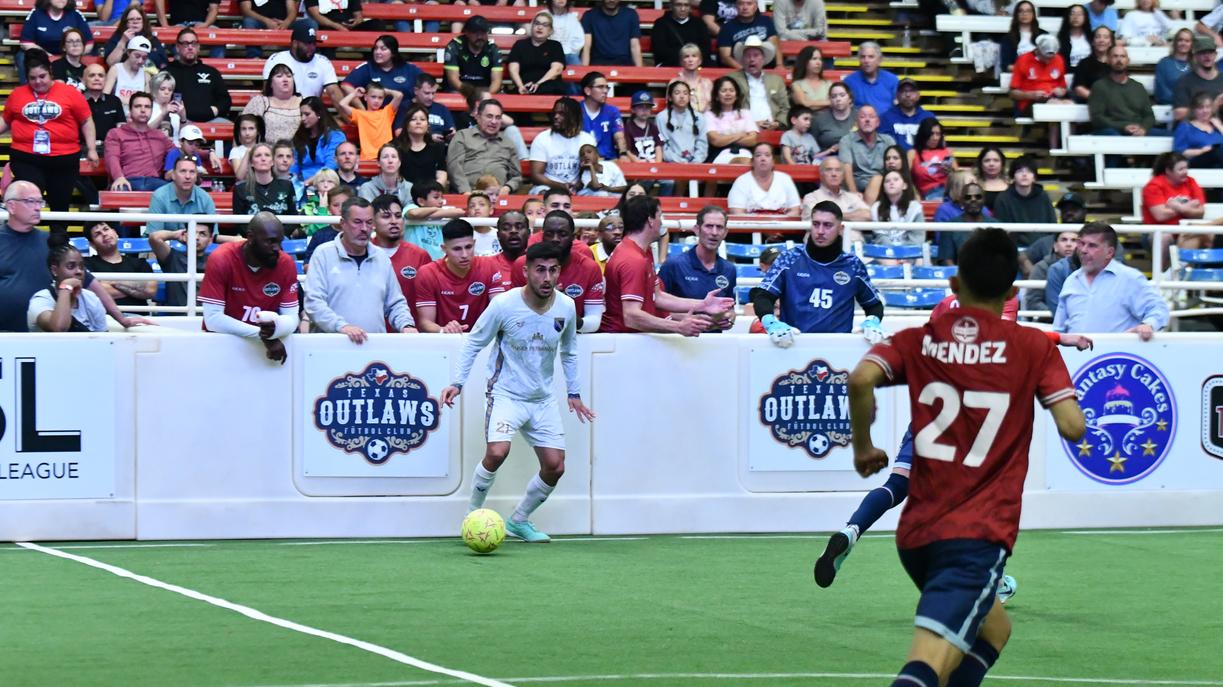 News: Match Report // Outlaws Shock Sockers 6-4 - San Diego Sockers