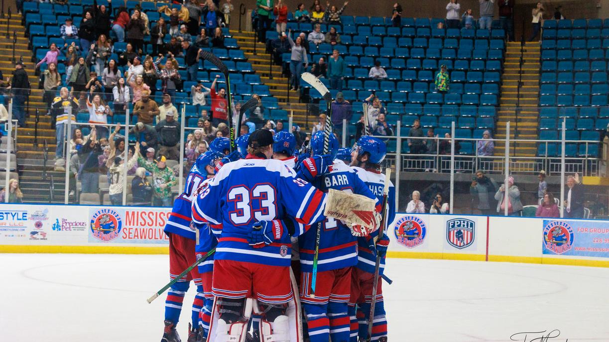 News: Sea Wolves Win Third in a Row - Biloxi Breakers