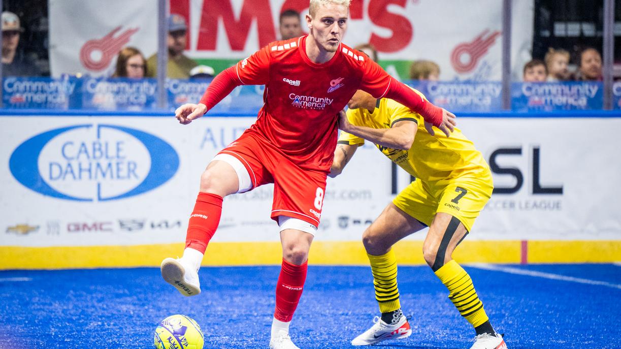 News: COMETS SINK WAVE 9-3 IN HOME OPENER - Kansas City Comets