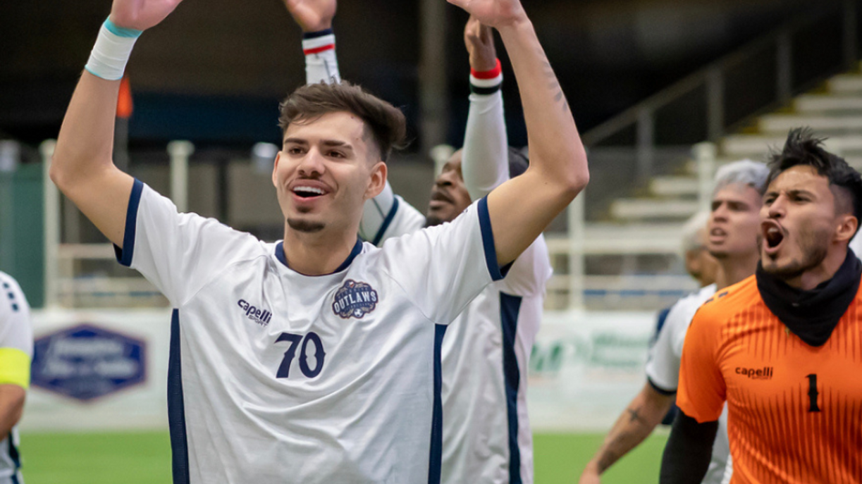 News: OUTLAWS WIN IN EXCITING MATCHUP AGAINST THE SOCKERS - Texas Outlaws