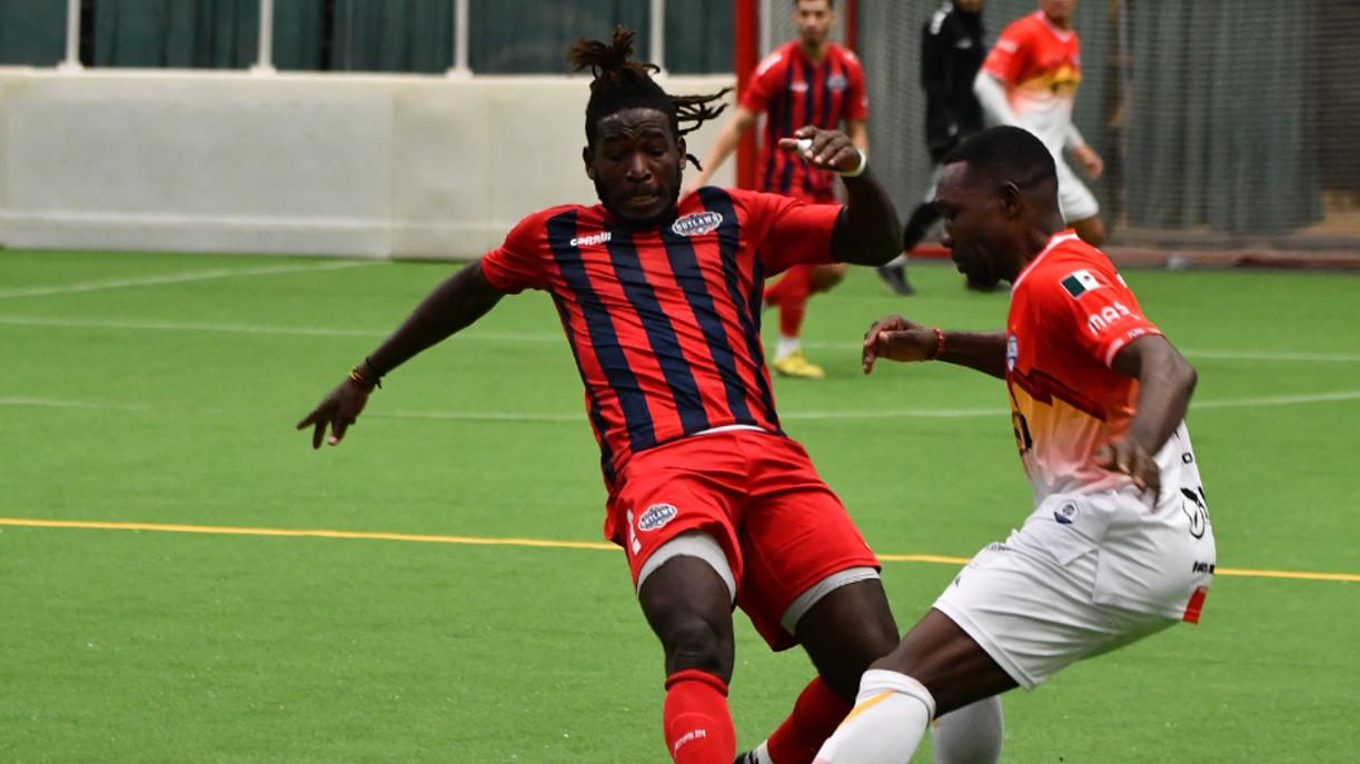 News: THE TRADITION BEGINS AGAIN AFTER HOME OPENER WIN - Texas Outlaws